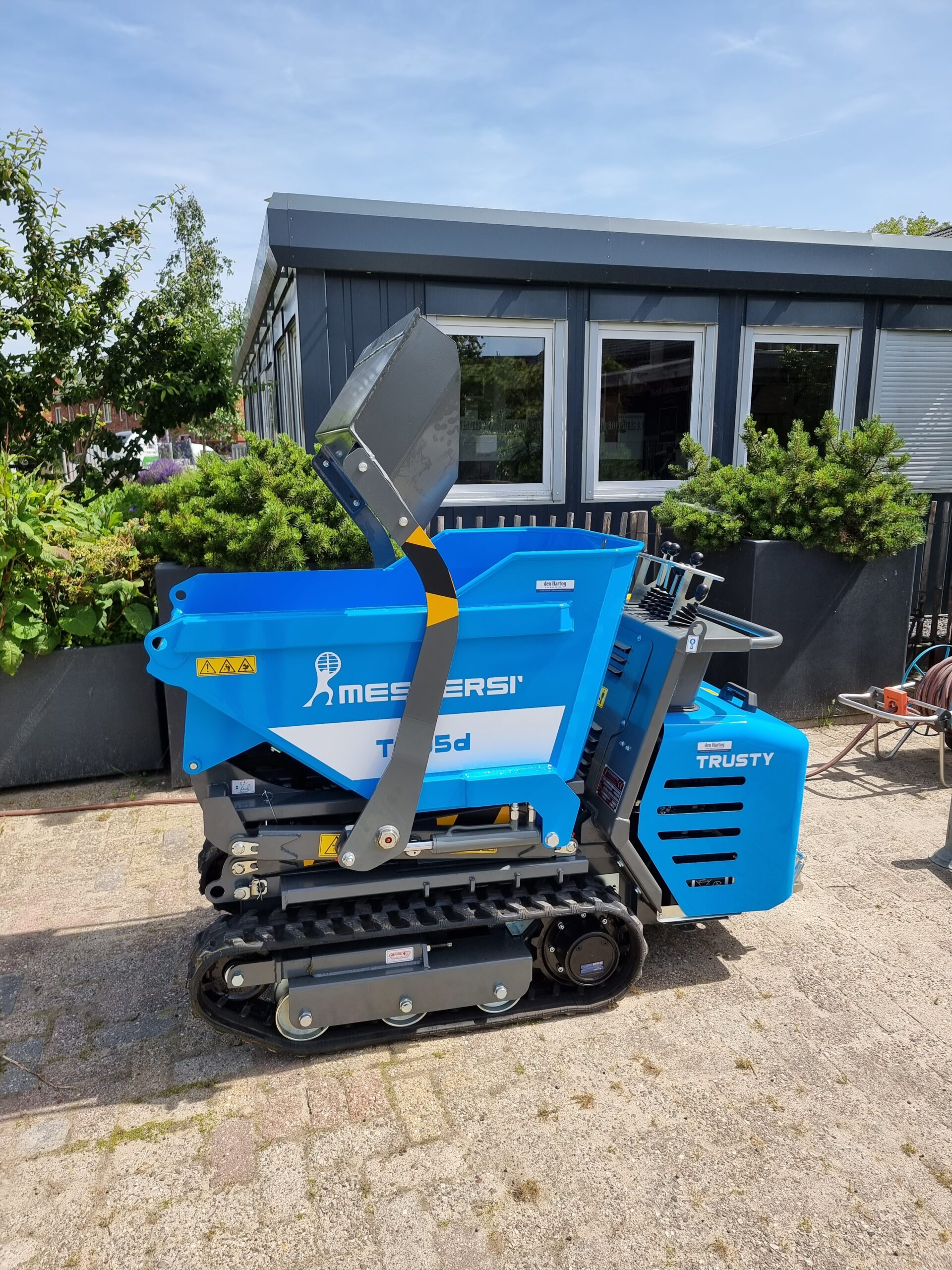 Grond verplaatsen - Aardoom Hoveniers